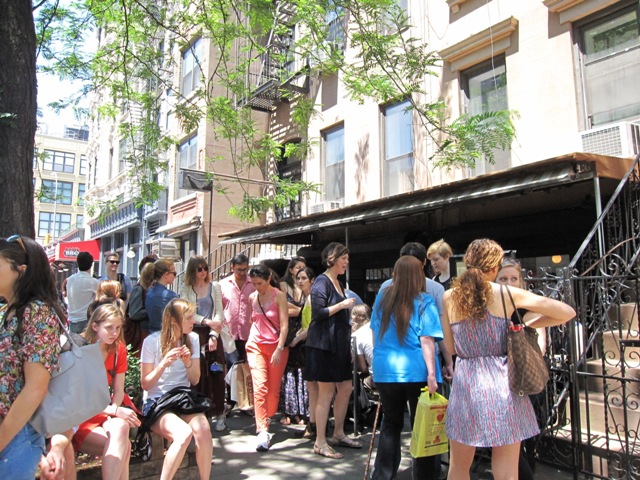 週末のニューヨークはブランチデート♪ ～イーストビレッジのかわいいカフェ *Cafe Orlin* ～ - スタッフブログ｜JTB ルック ...